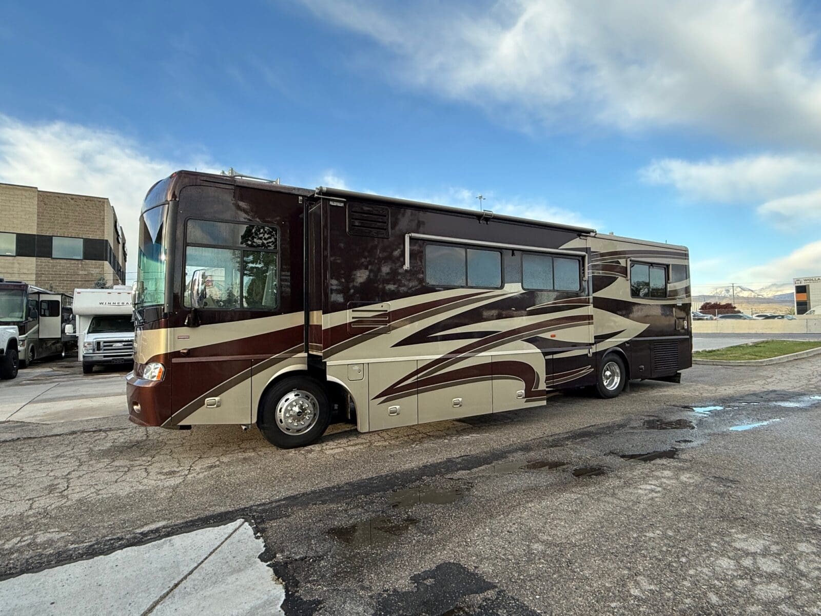 2007 Itasca Horizon 40TD Pusher with 2 Slides - Recreation RV Sales